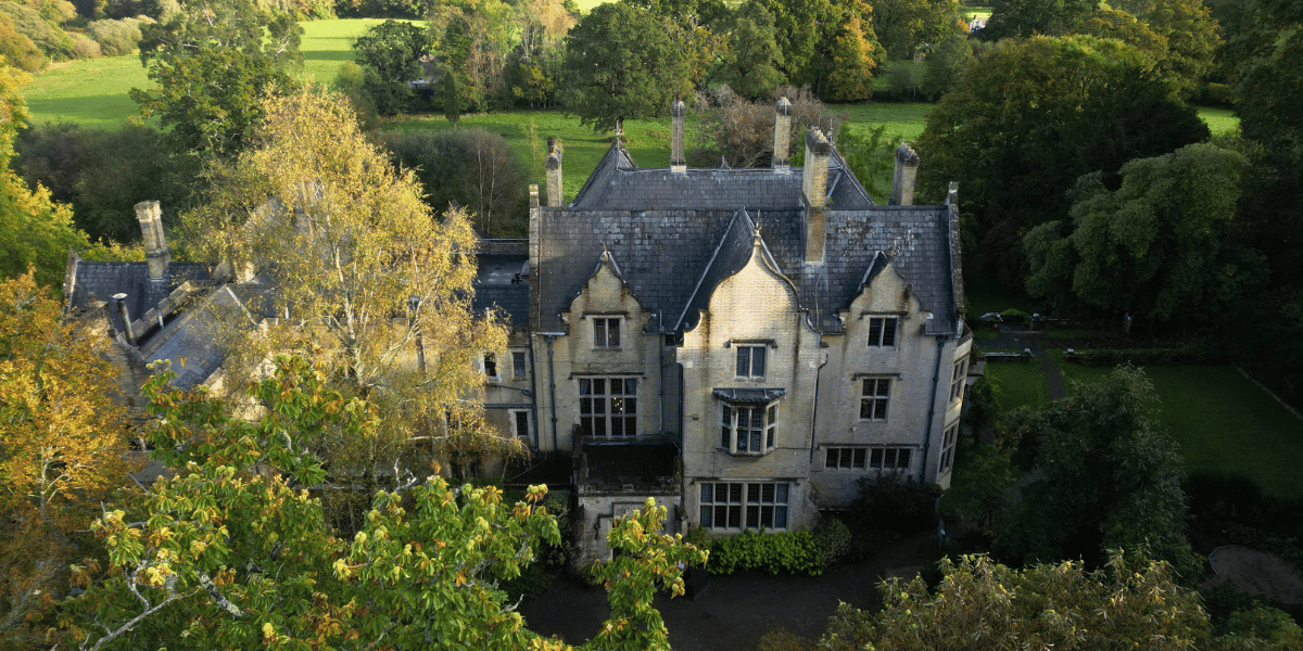 Discover The Lodge: New Forest Wedding Venue | Minstead Lodge